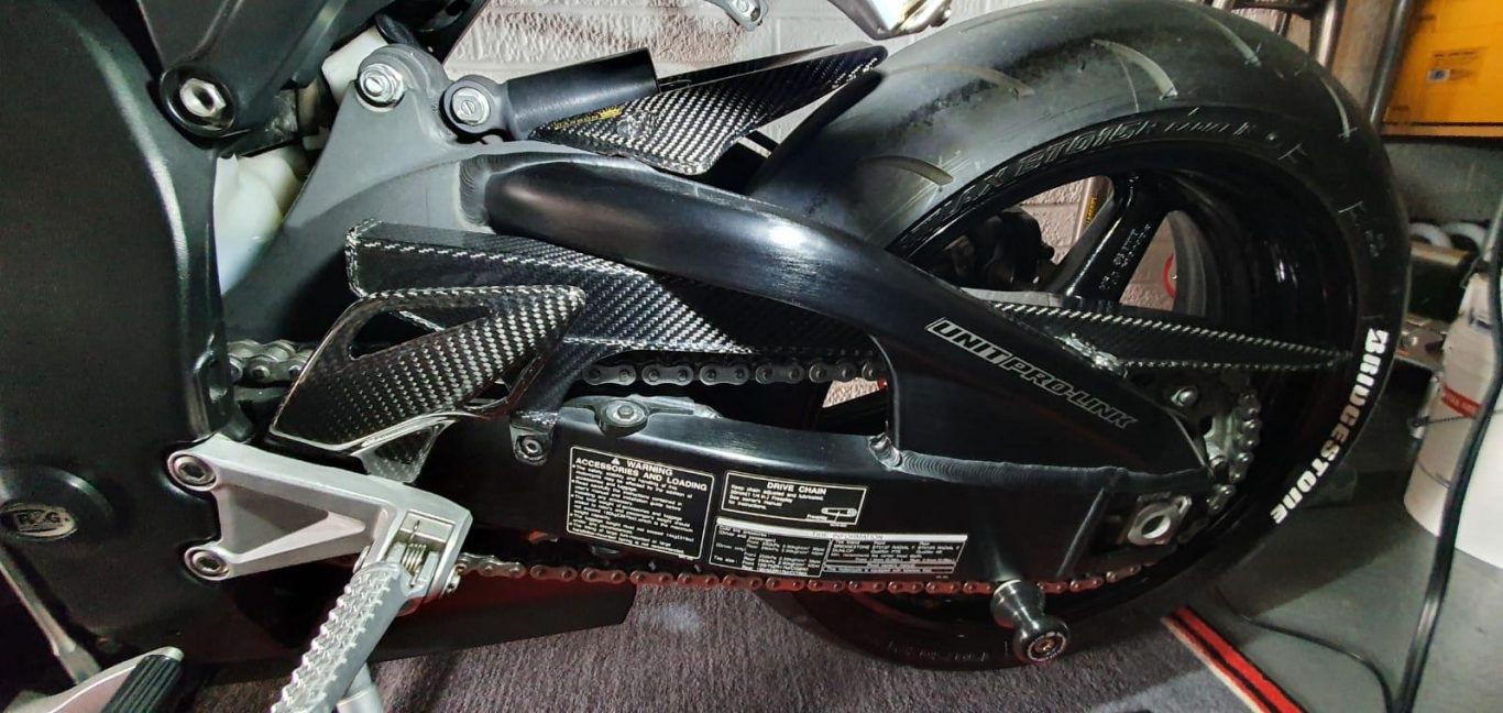 HONDA CBR1000RR 2008-20 CARBON FIBRE CHAIN GUARD IN TWILL WEAVE – The ...